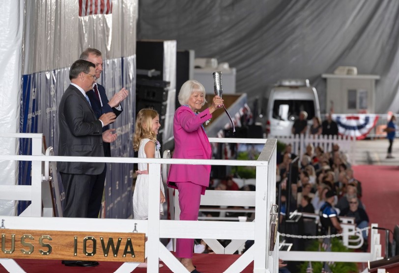 US Navy christens newest Virginia-class submarine USS Iowa - Naval Today US Navy christens newest Virginia-class submarine USS Iowa - Naval Today