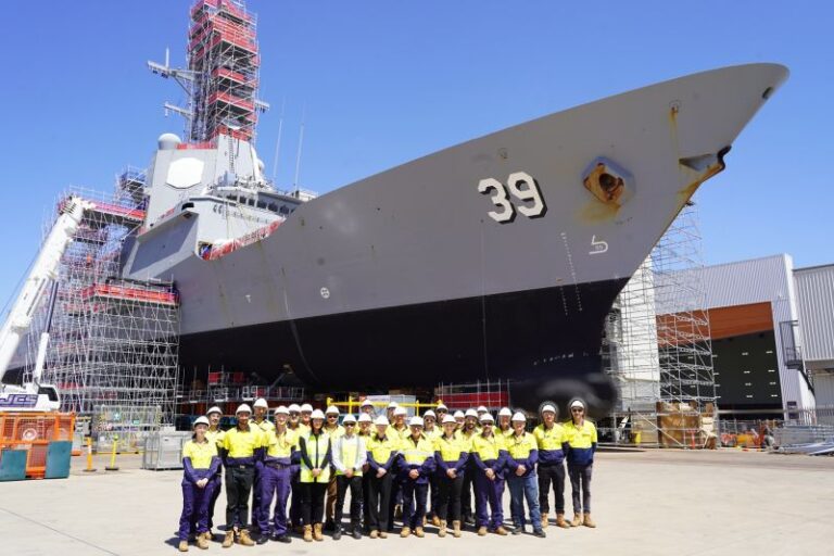 Canadian Navy: Hammerhead USV hits target in first live explosive test ...