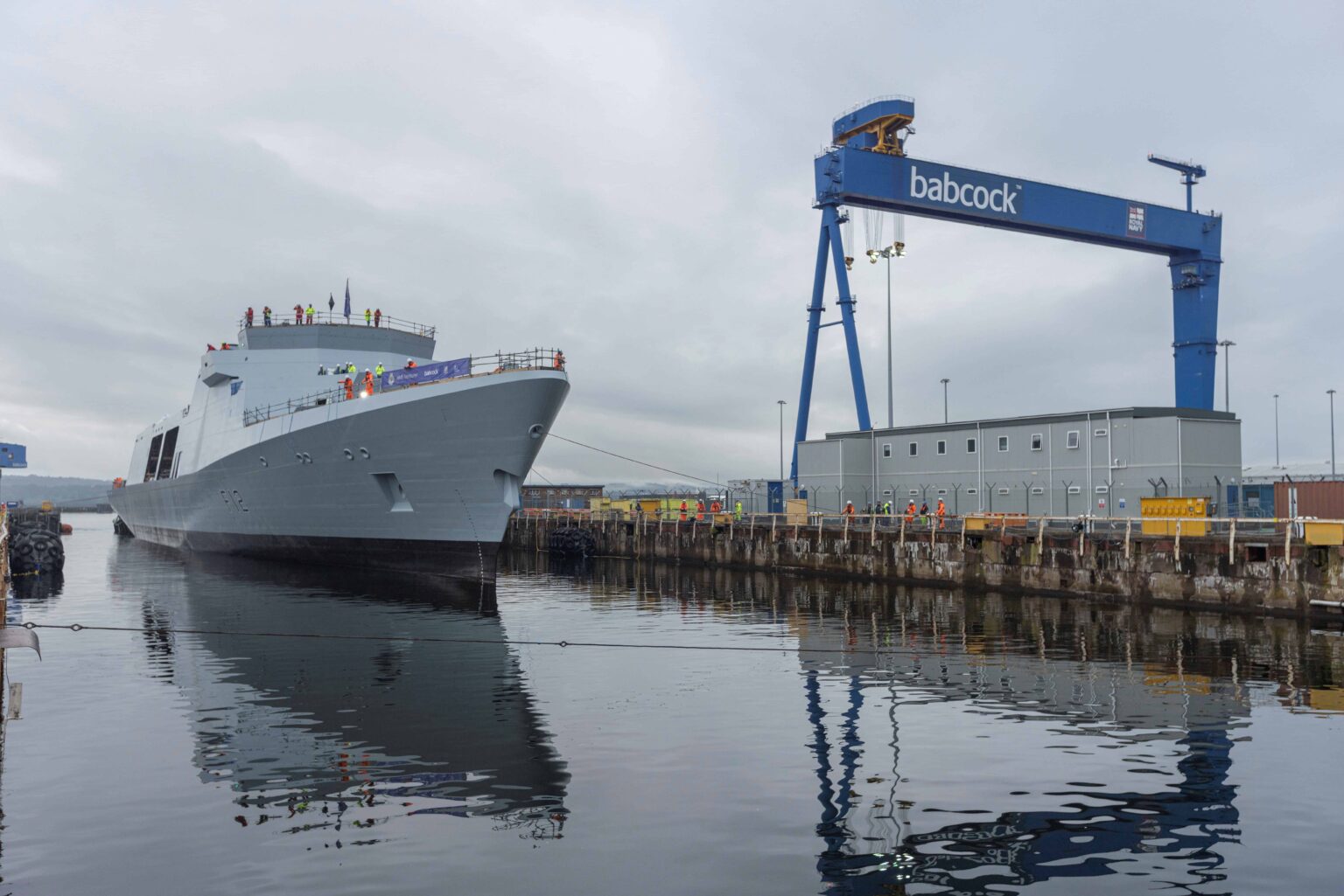 US Navy fires laser weapon from aircraft carrier, destroys drones in ...
